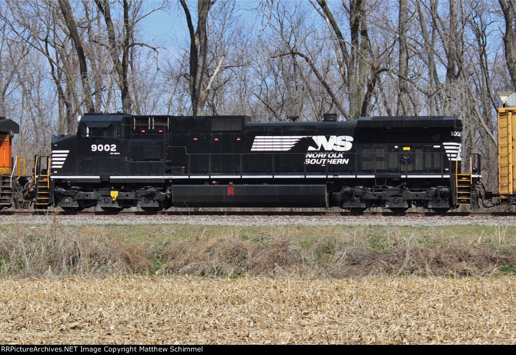 NS 9002